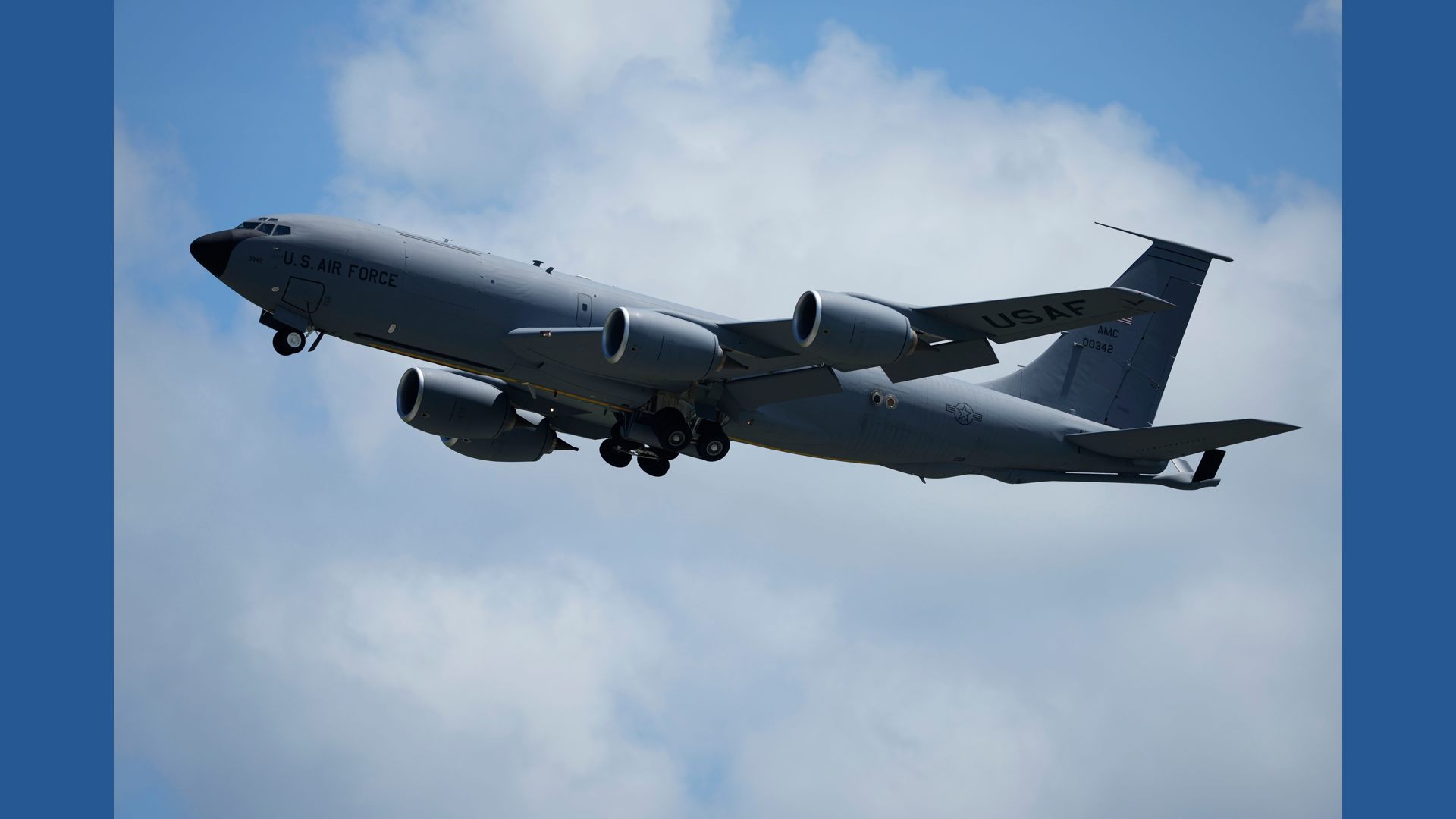 US military refueling plane goes down in Iraq and rescue is underway ...