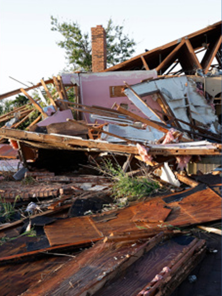 Tornado barrels through Oklahoma, damaging homes and shutting down ...