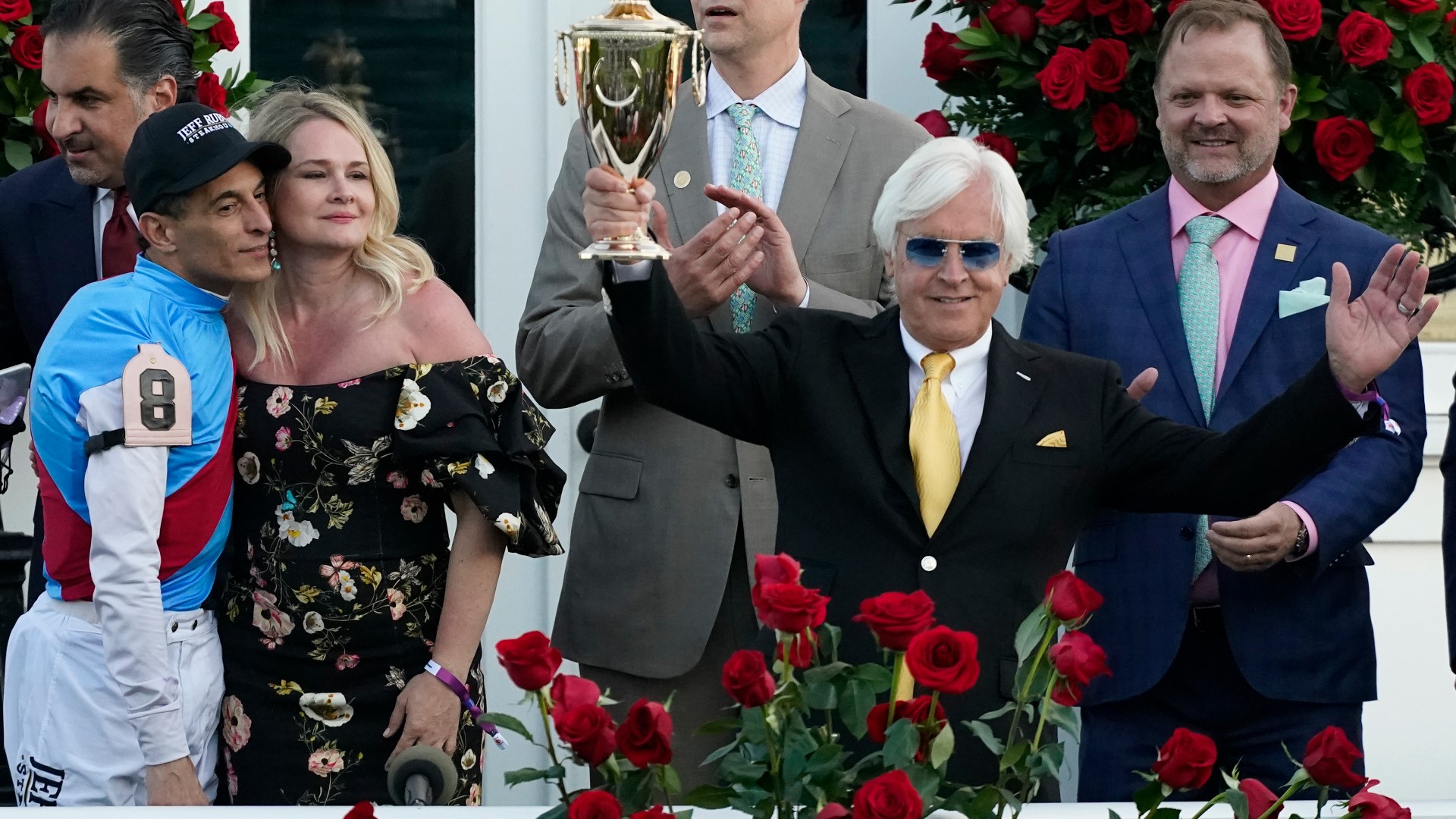 Cowboys legend Tuinei's spirit lives on through his wife, family | wfaa.com