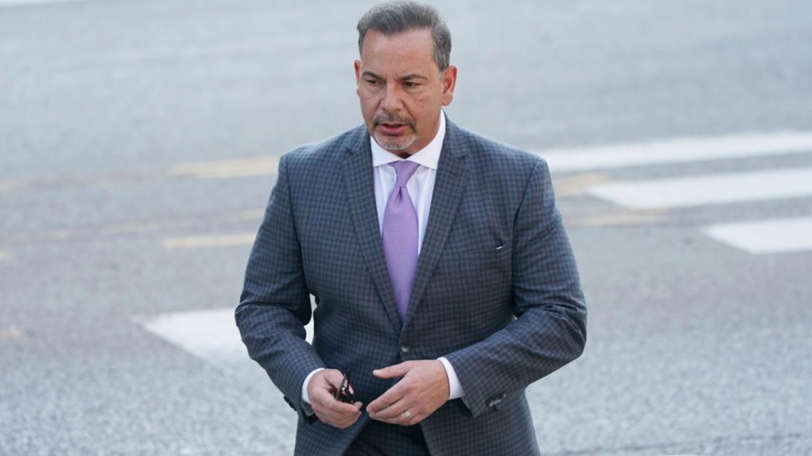 Jury convicts former DEA agent of protecting drug dealers | wfaa.com