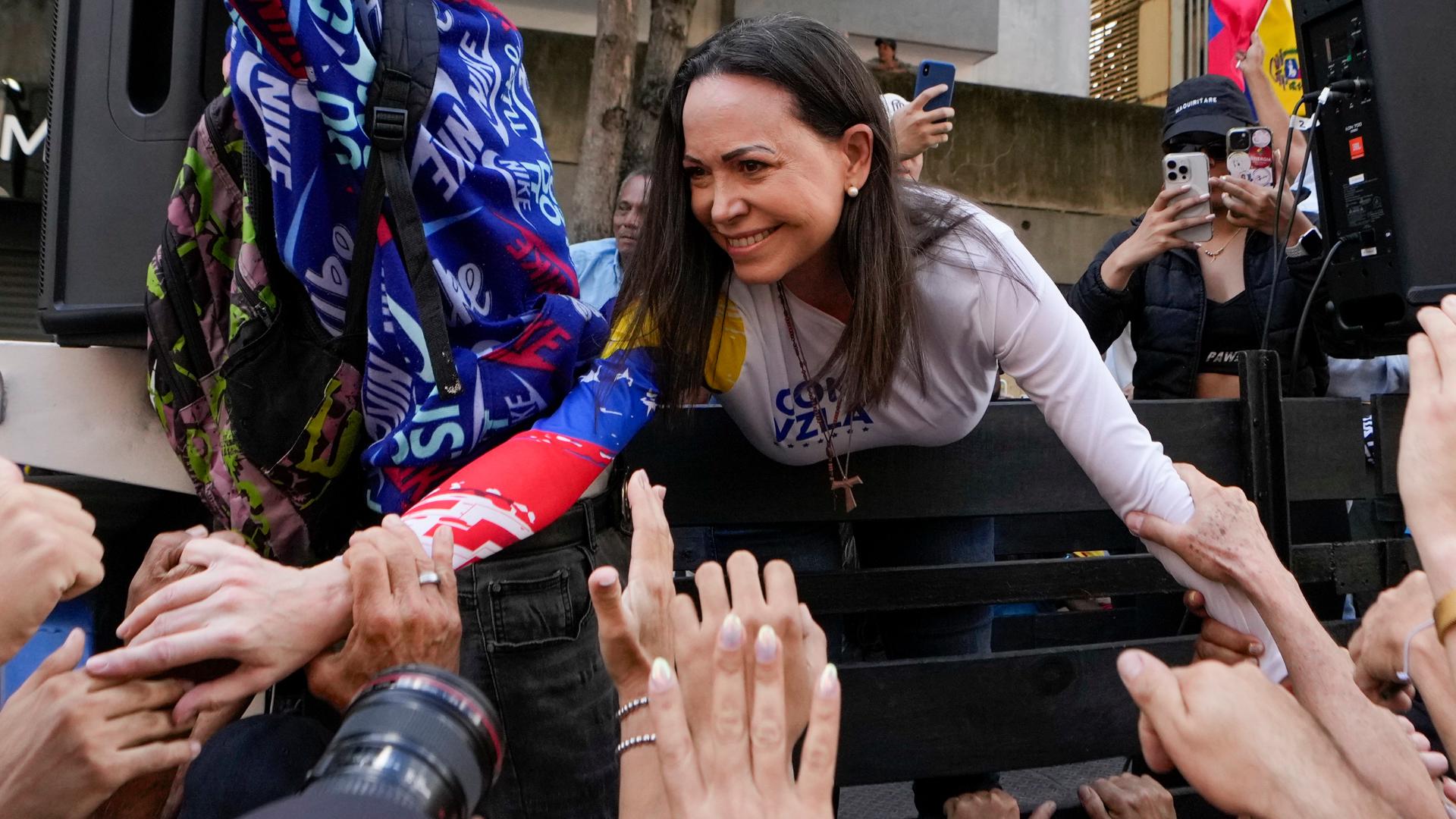 Nobel Institute clarifies Peace Prize rules as Machado offers award to ...