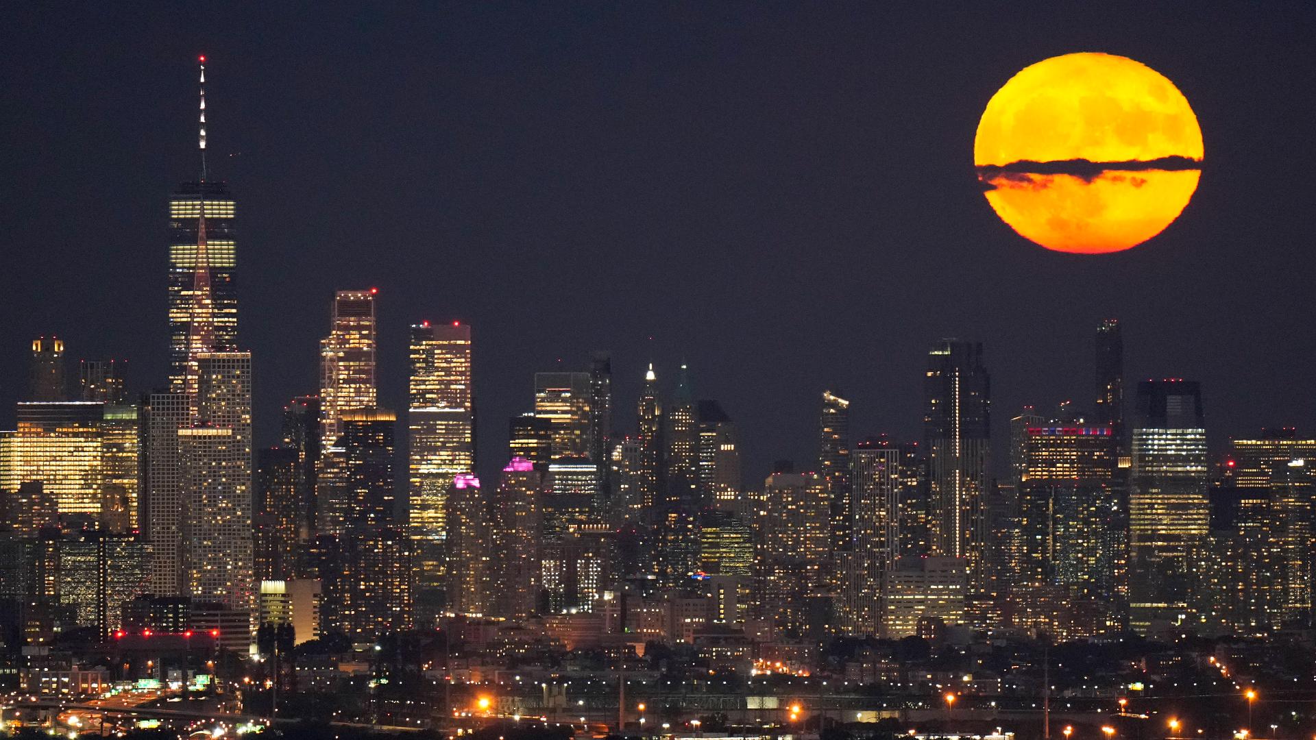 Harvest moon: How to watch the supermoon, lunar eclipse Tuesday | wfaa.com