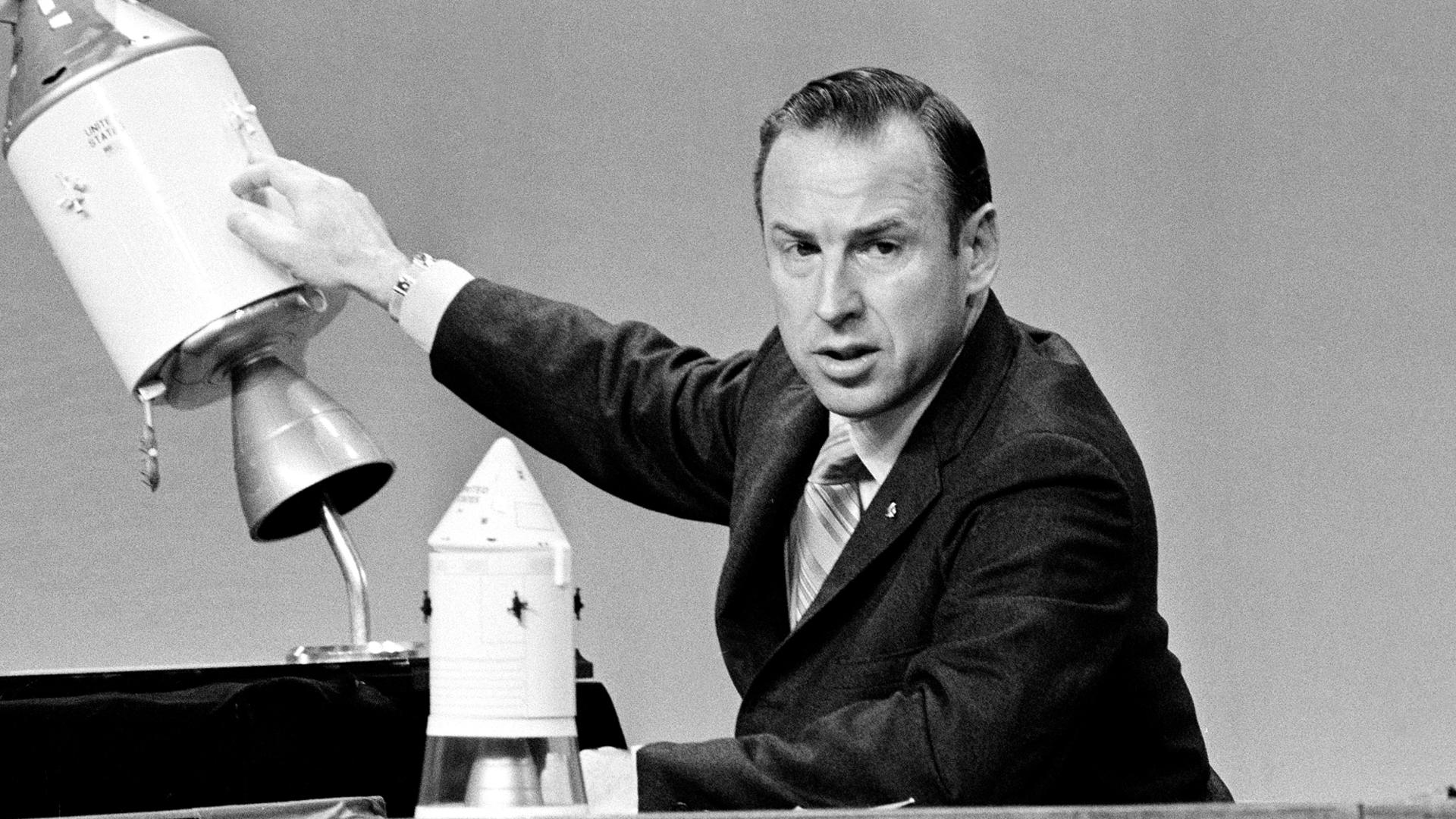 James Lovell, Apollo 13 Commander, dies at 97 | wfaa.com