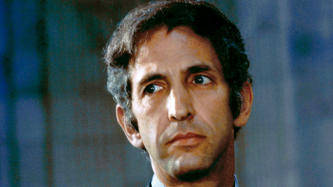 Daniel Ellsberg, whistleblower who leaked Pentagon Papers, dies | wfaa.com