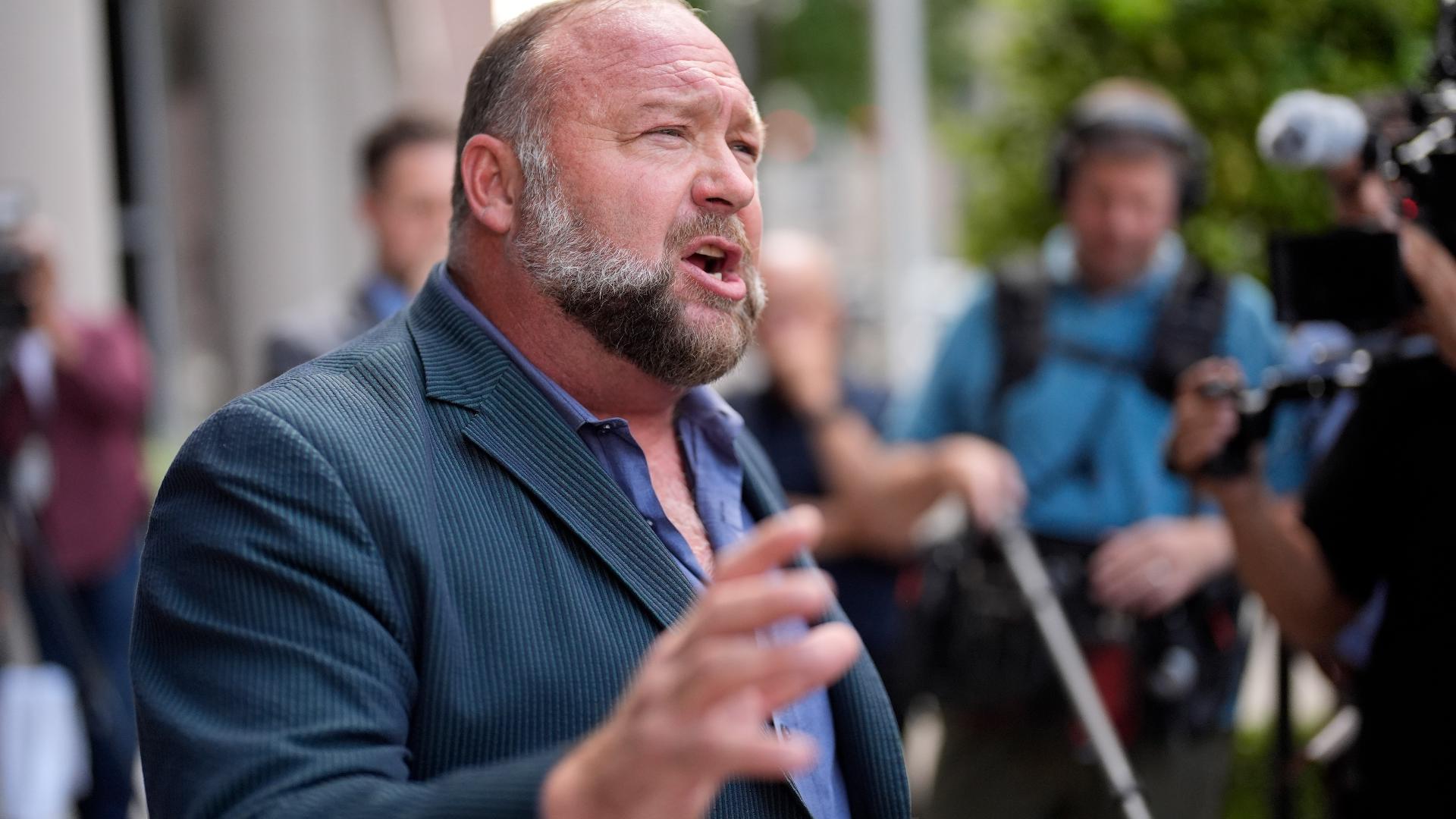 Alex Jones asks SCOTUS to hear Sandy Hook judgment appeal | wfaa.com