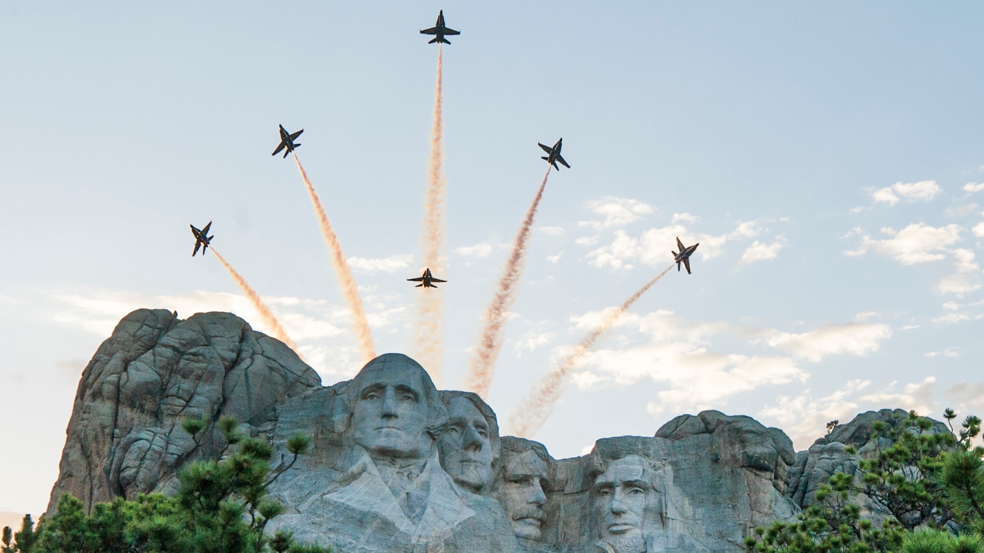 PHOTOS: Military flyovers at Mt. Rushmore | wfaa.com