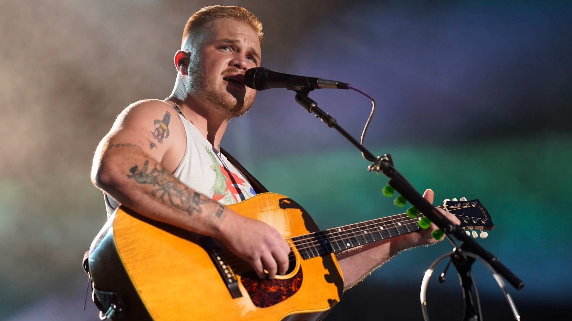 Country singer Zach Bryan arrested, apologizes on social media | wfaa.com