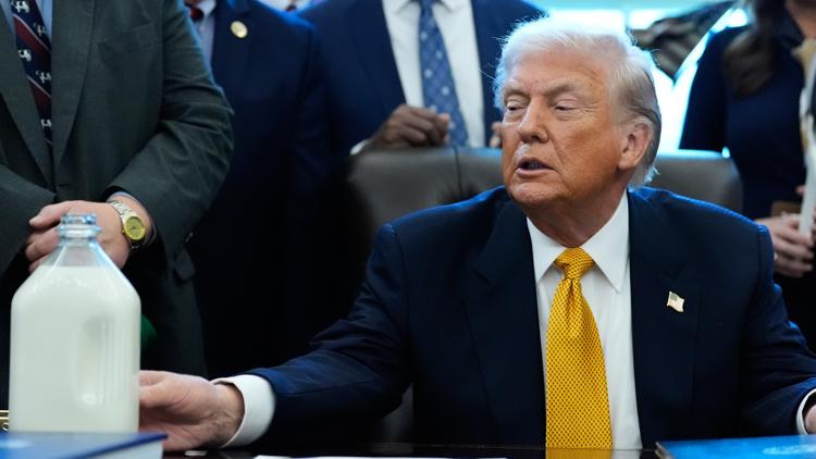 Got milk? Trump signs bill allowing schools to offer whole and 2% milk ...