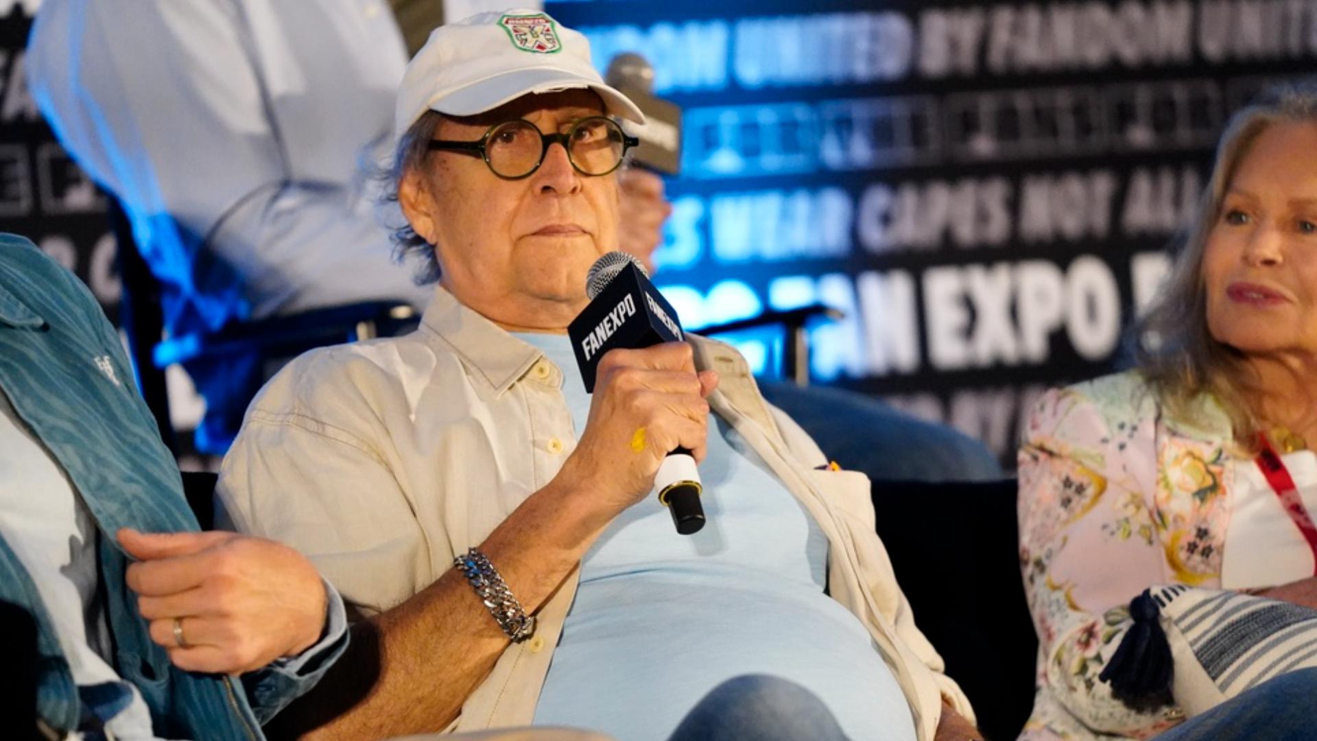 Chevy Chase will take holiday classic 'Christmas Vacation' on national ...