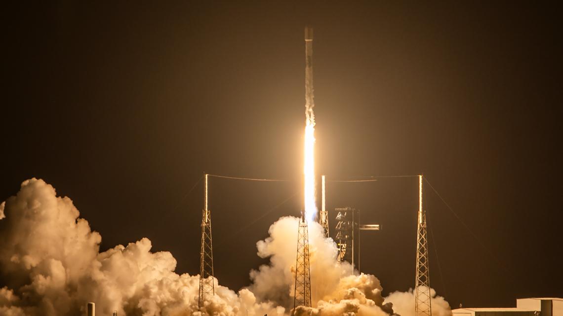 FAA grounds SpaceX's Falcon 9 rockets | wfaa.com
