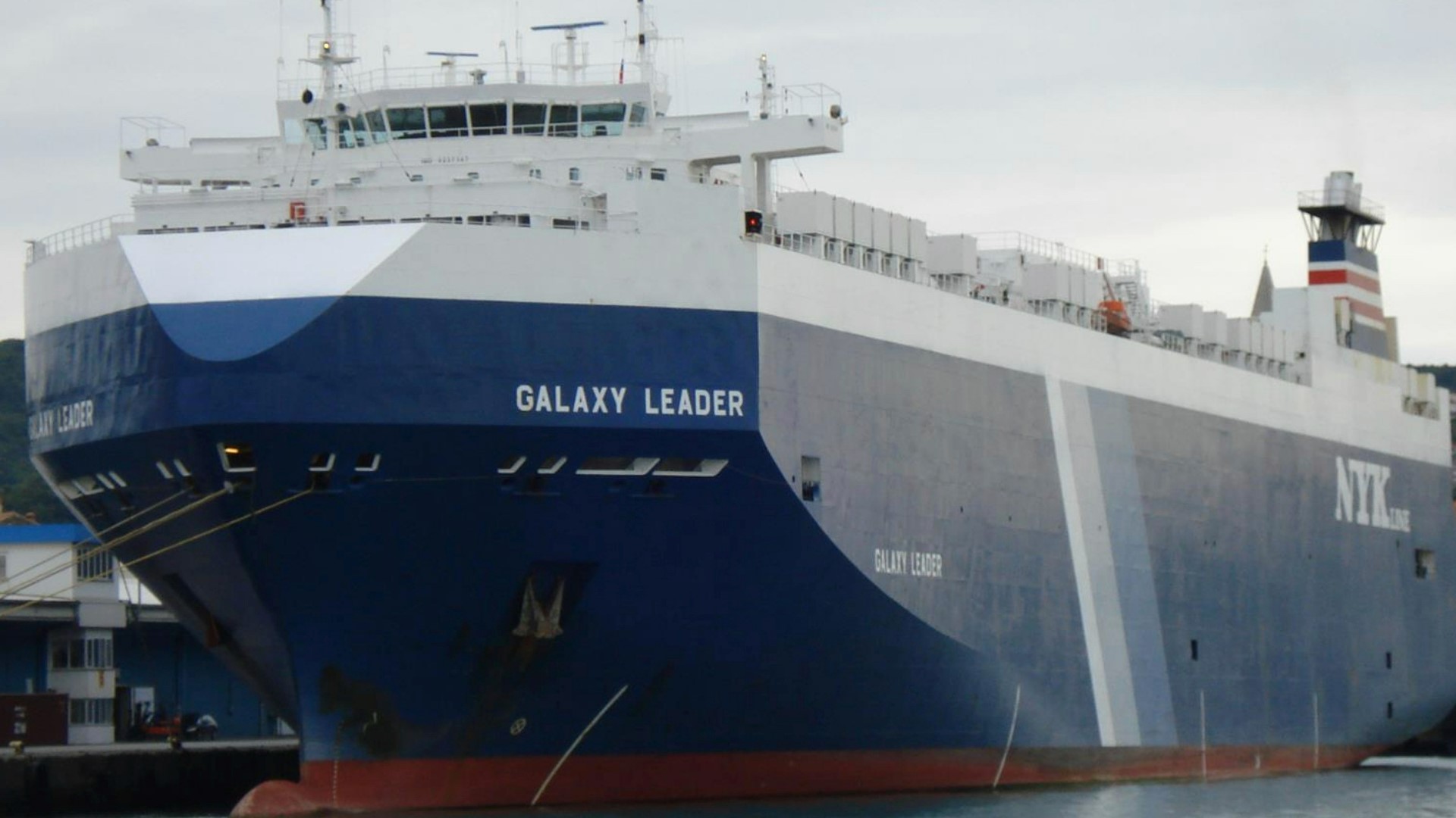 Yemen's Houthi rebels hijack Israeli-linked ship in Red Sea | wfaa.com