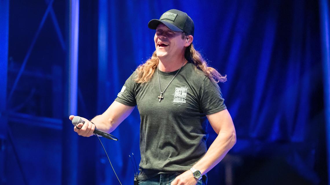Brad Arnold, lead singer of 3 Doors Down, dies at 47 | wfaa.com