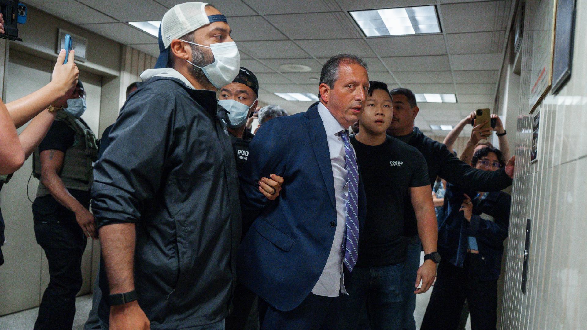 Brad Lander, NYC mayoral candidate, arrested outside immigration court ...