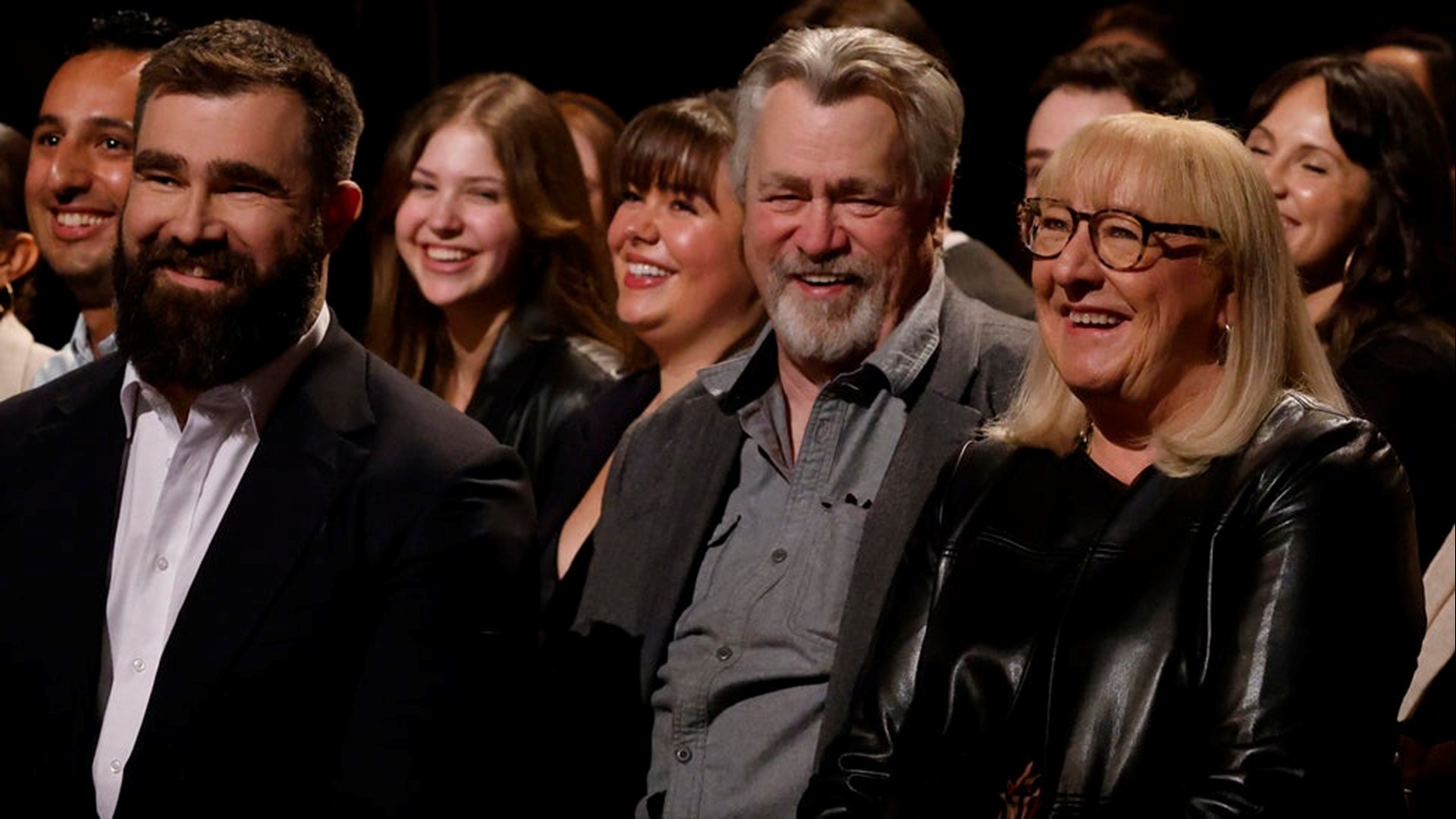 Travis Kelce's Dad Ed Didn't Know Taylor Swift's Name When They First ...