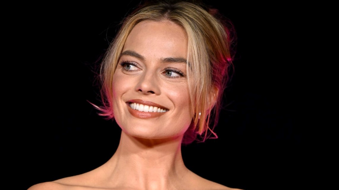 Margot Robbie Stood Up to 'Oppenheimer' Producer Who Wanted 'Barbie ...