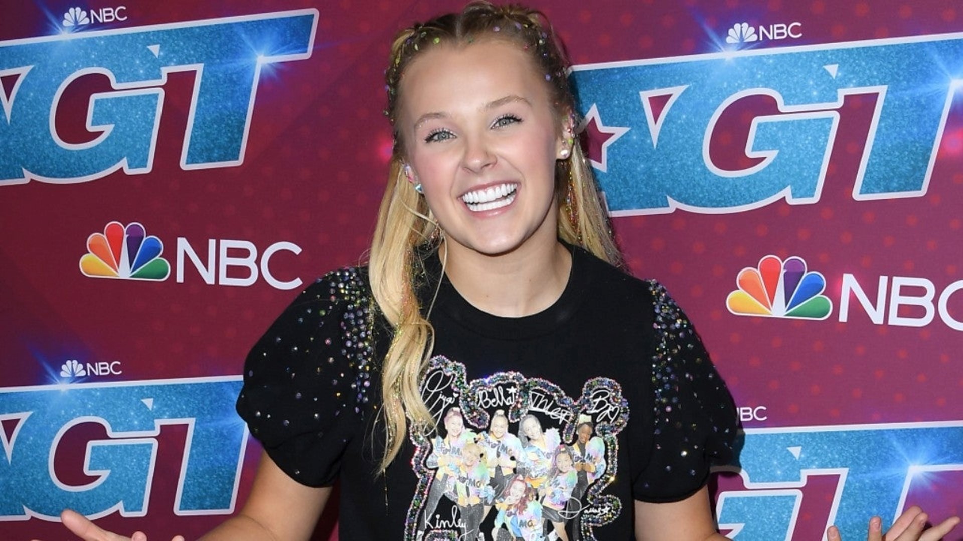 JoJo Siwa Seemingly Confirms New Romance With TikTok Star Avery Cyrus ...