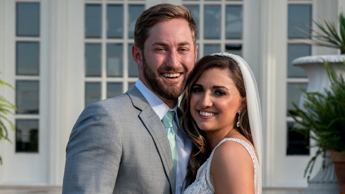'Love Is Blind' Star Colleen Shares Why She Doesn't Wear Her Engagement ...