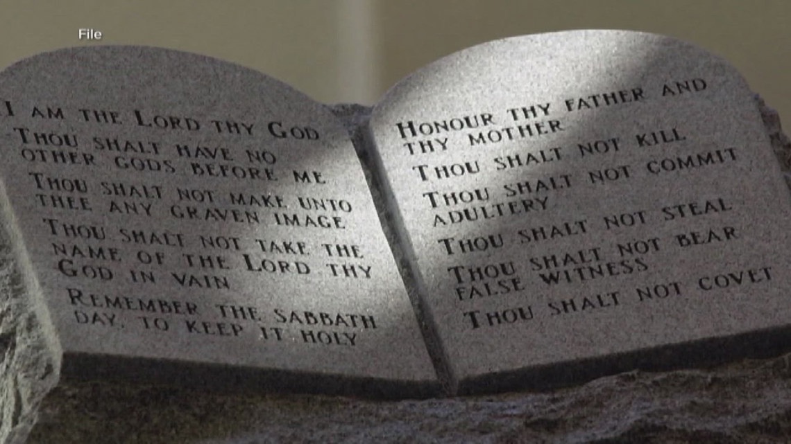 Texas school band director resigns over Ten Commandments law | wfaa.com