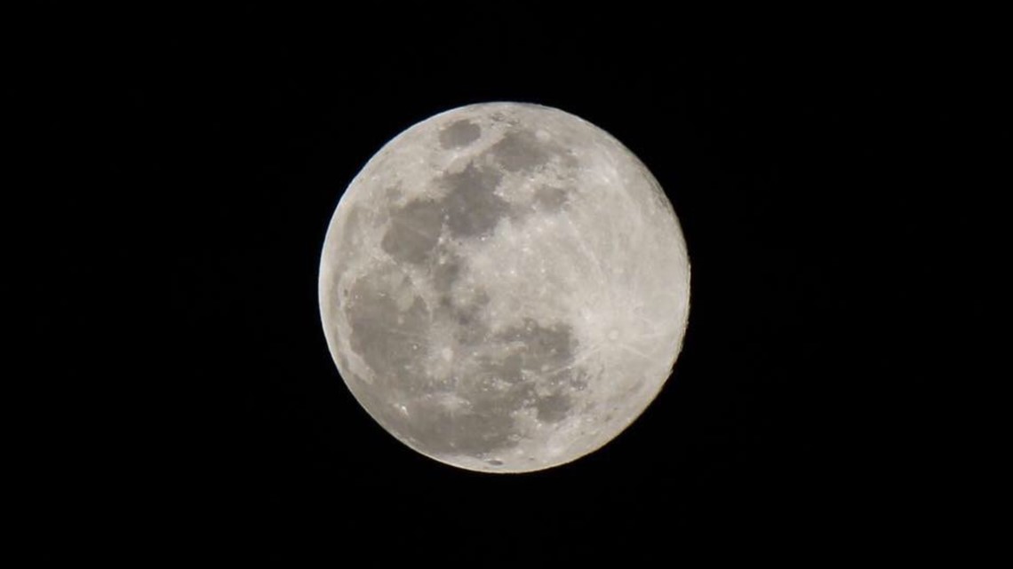 Texas News | Blue moon, two supermoons to be visible in August | wfaa.com