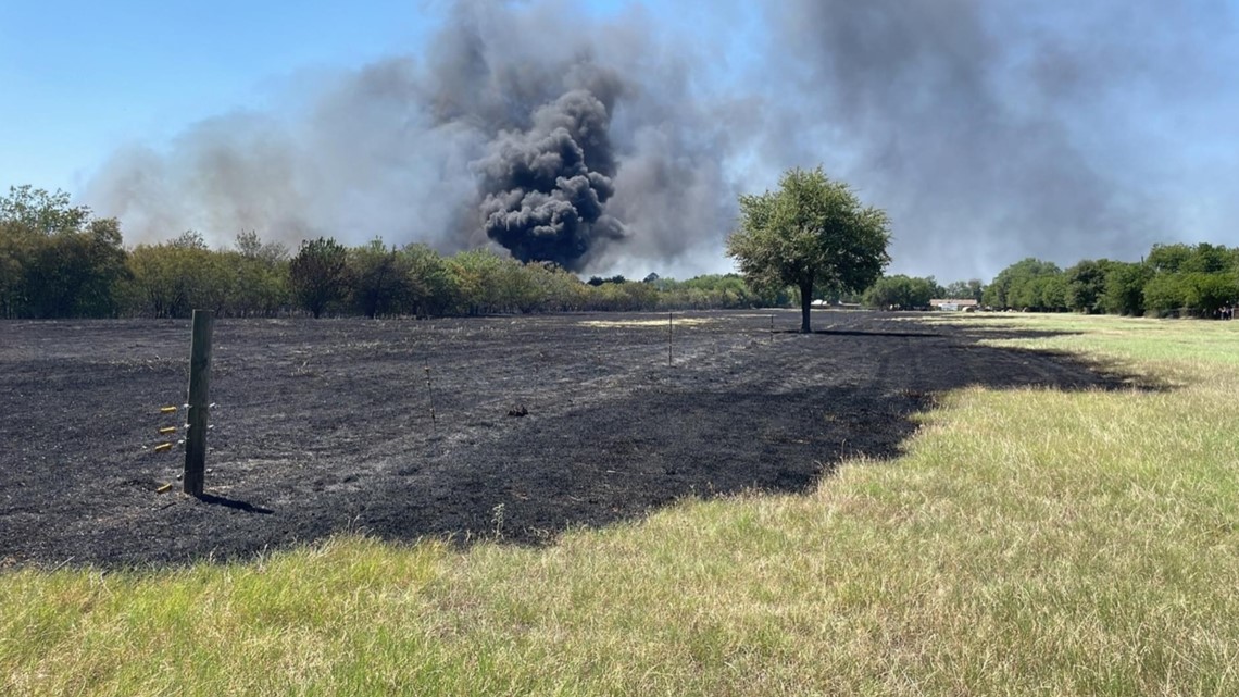 'Large brush fire' causes Waco Fire to evacuate residents | wfaa.com