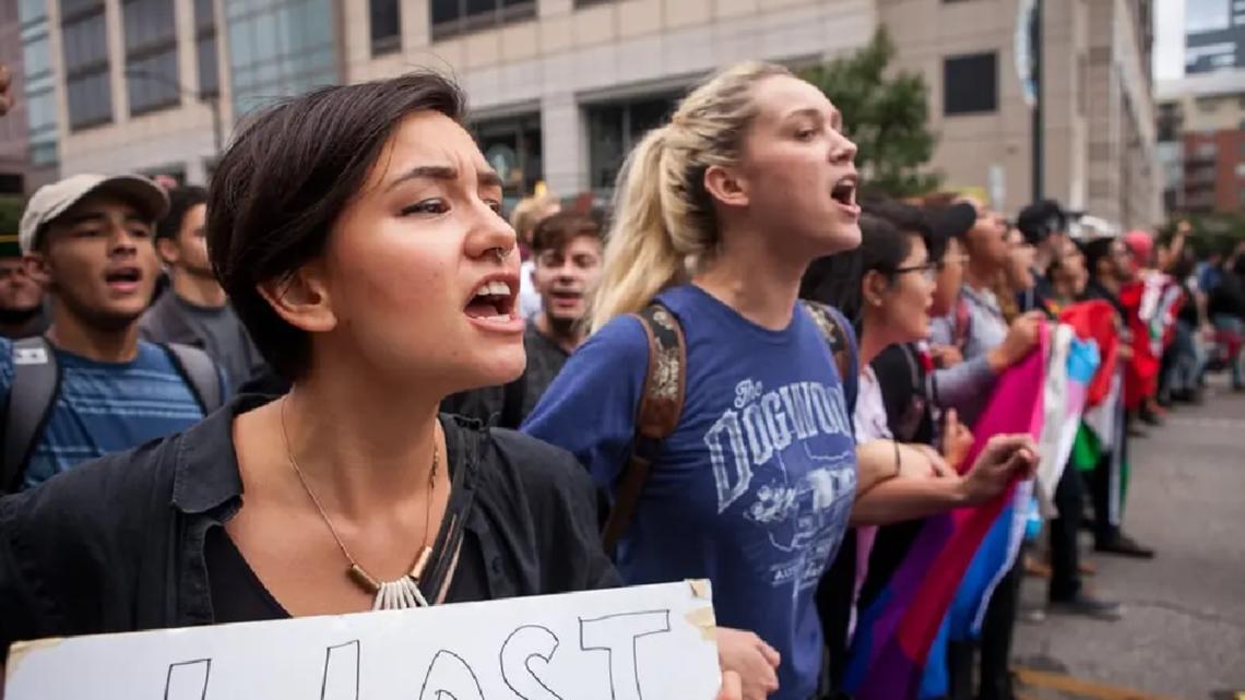 What does the law say about protesting on Texas college campuses ...