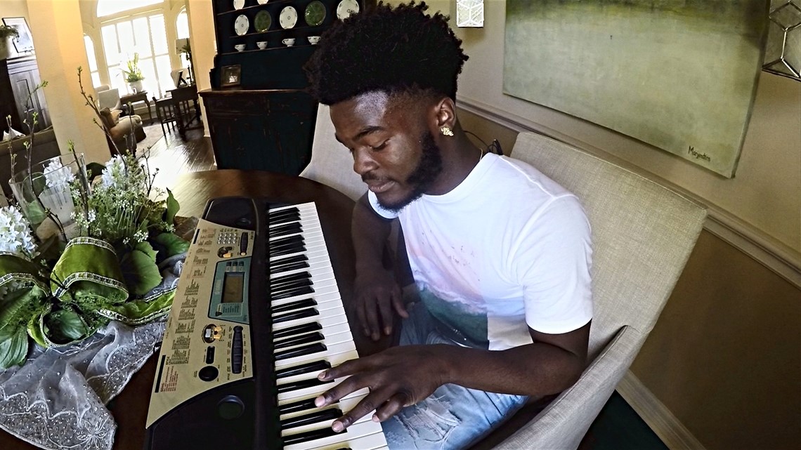 SA teen overcomes homelessness, graduates high school | wfaa.com