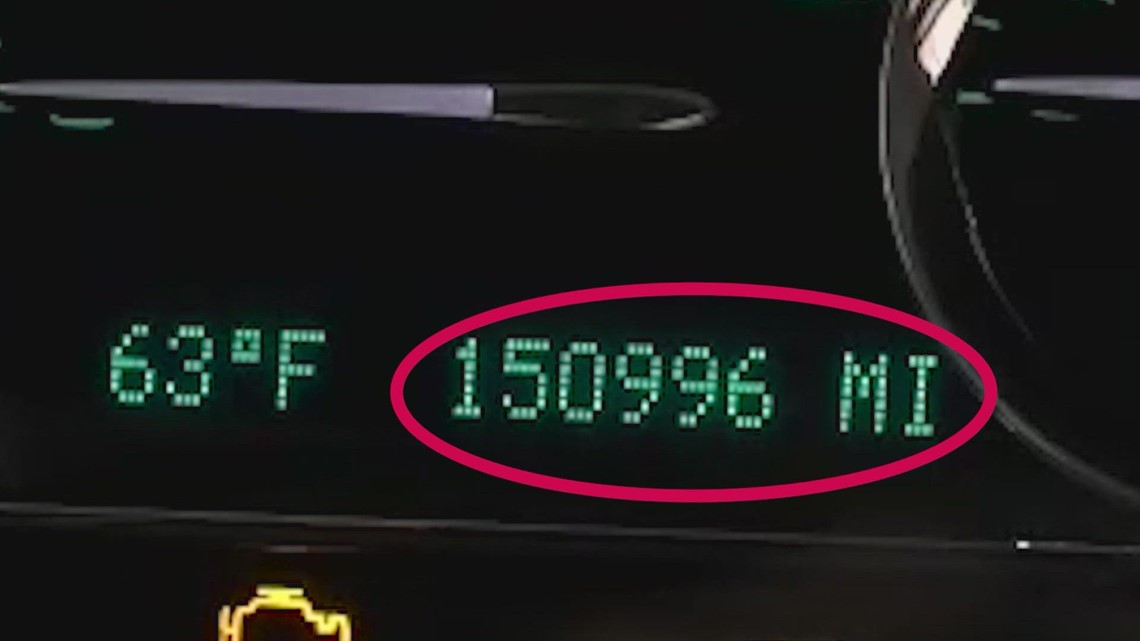 How to spot odometer fraud when shopping used cars | wfaa.com