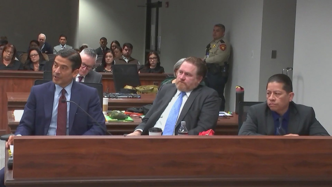 Bill Cox sworn in as McKinney mayor, eyes growth challenges | wfaa.com