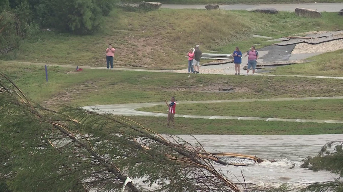 Texas flood updates: Death toll rises on second day of searching | wfaa.com