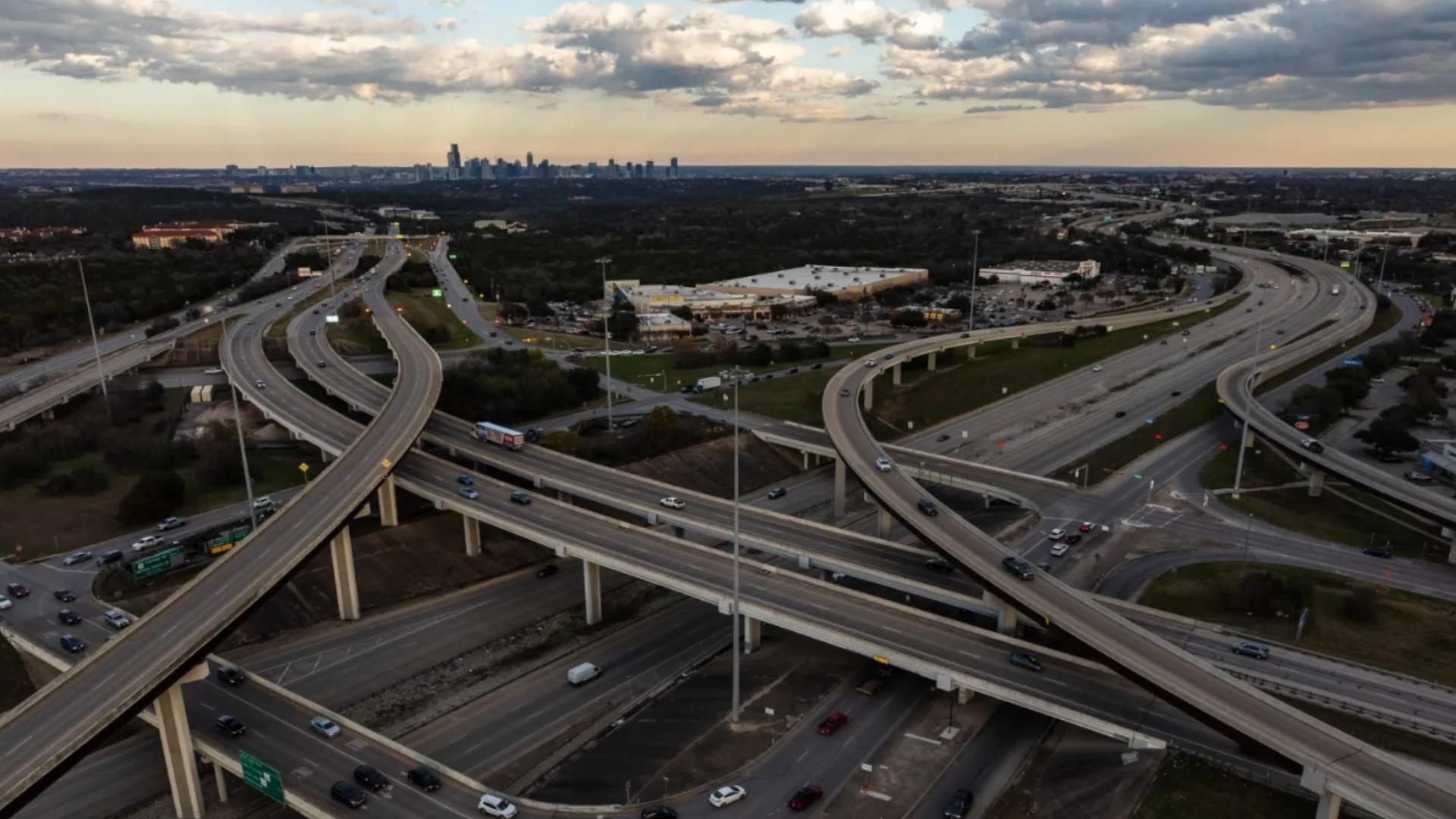 Car-dominant Texas needs more public transit to meet mobility demands ...