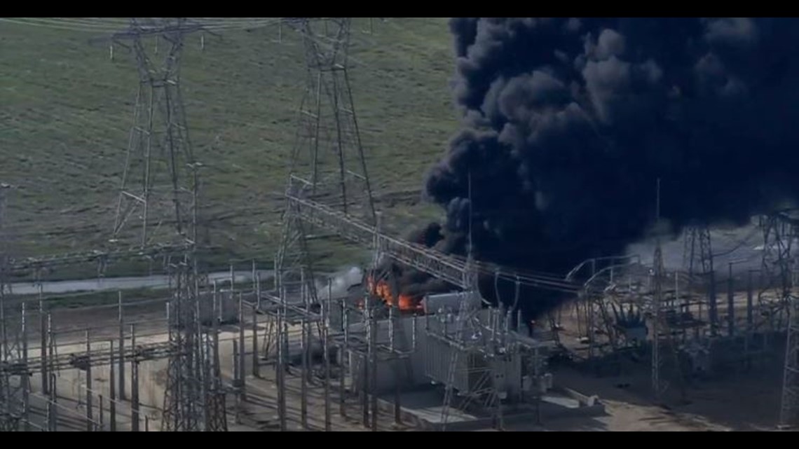 Huge fire at CenterPoint substation in Texas City | wfaa.com