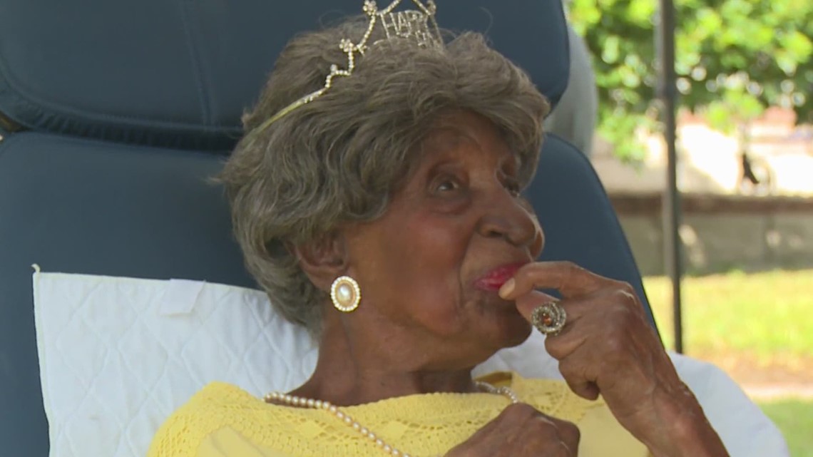 At 114 years old, Houston woman becomes oldest living American | wfaa.com