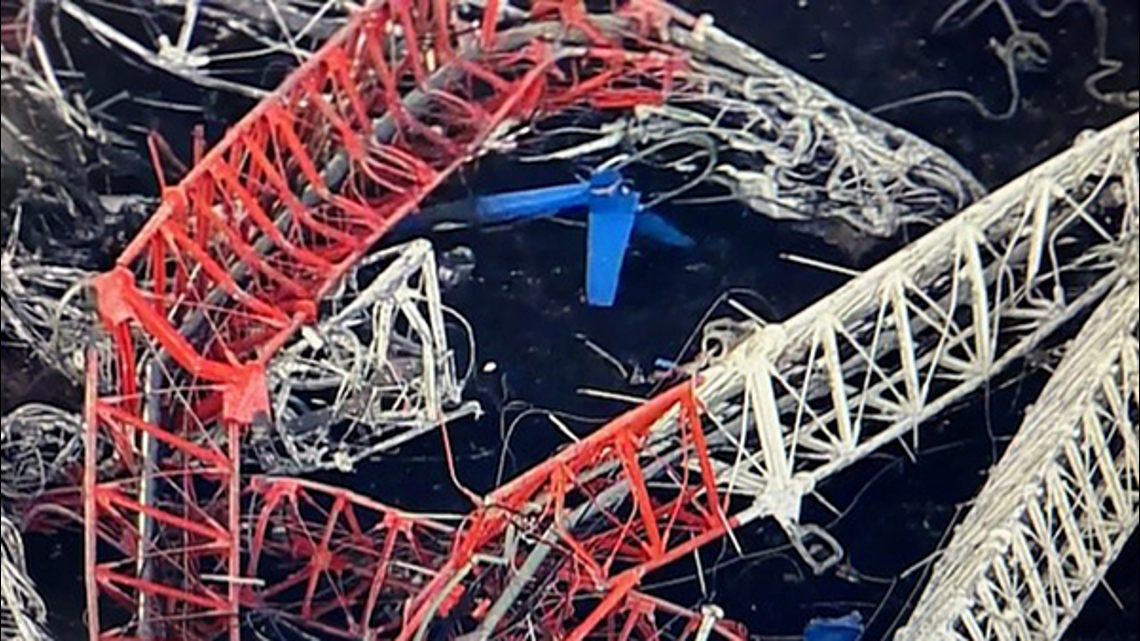 Helicopter crash in Houston leaves 4 dead in Second Ward | wfaa.com