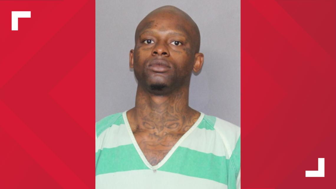 Search underway after Texas inmate escapes from psychiatric hospital in ...