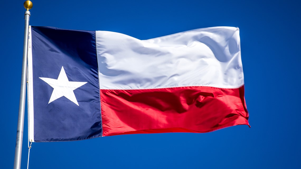 'Texas Flag Lady' passes away at 82 | wfaa.com