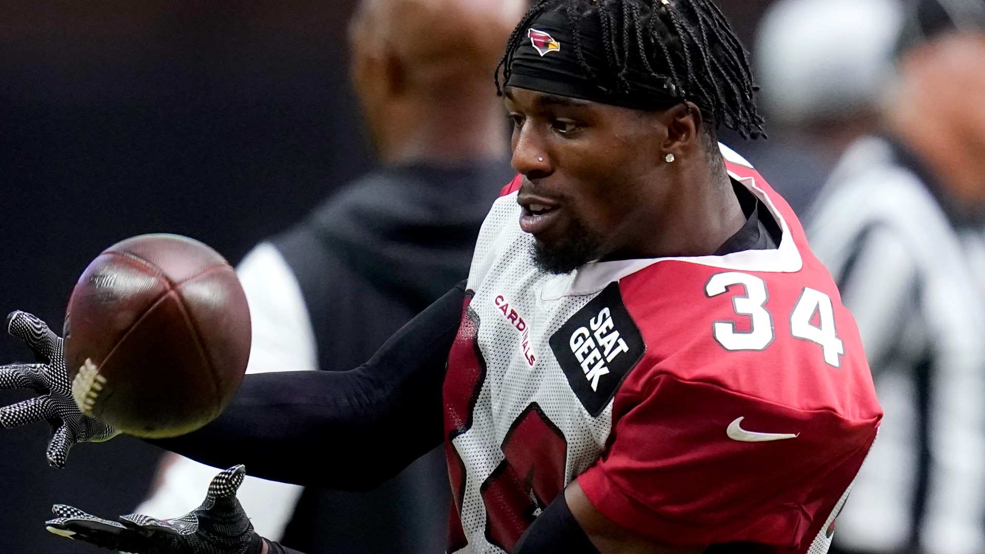 Cowboys continue shoring up defense early in offseason, sign former ...