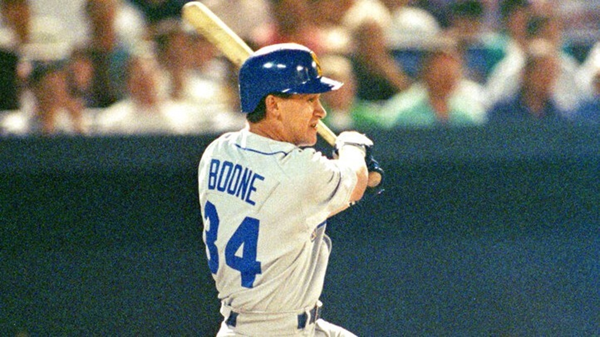 Texas Rangers hire Bret Boone as new hitting coach | wfaa.com