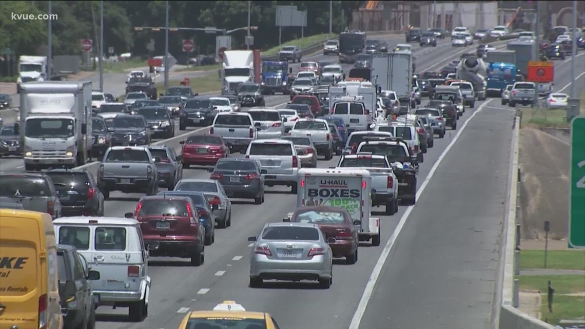Commercial fleet vehicles can now have digital plates | wfaa.com