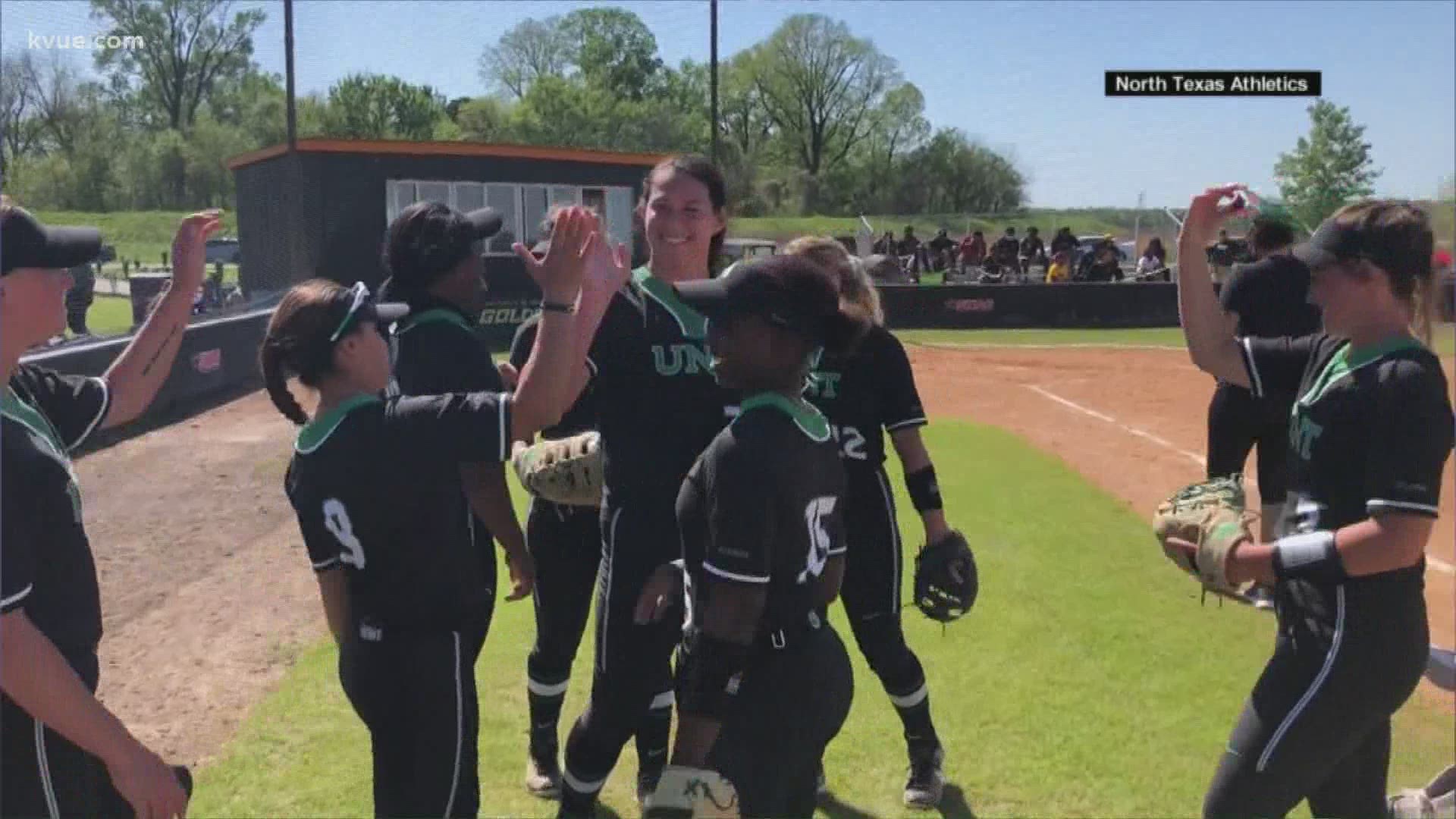 North Texas softball pitcher Hope Trautwein strikes out all 21 batters in perfect game | wfaa.com
