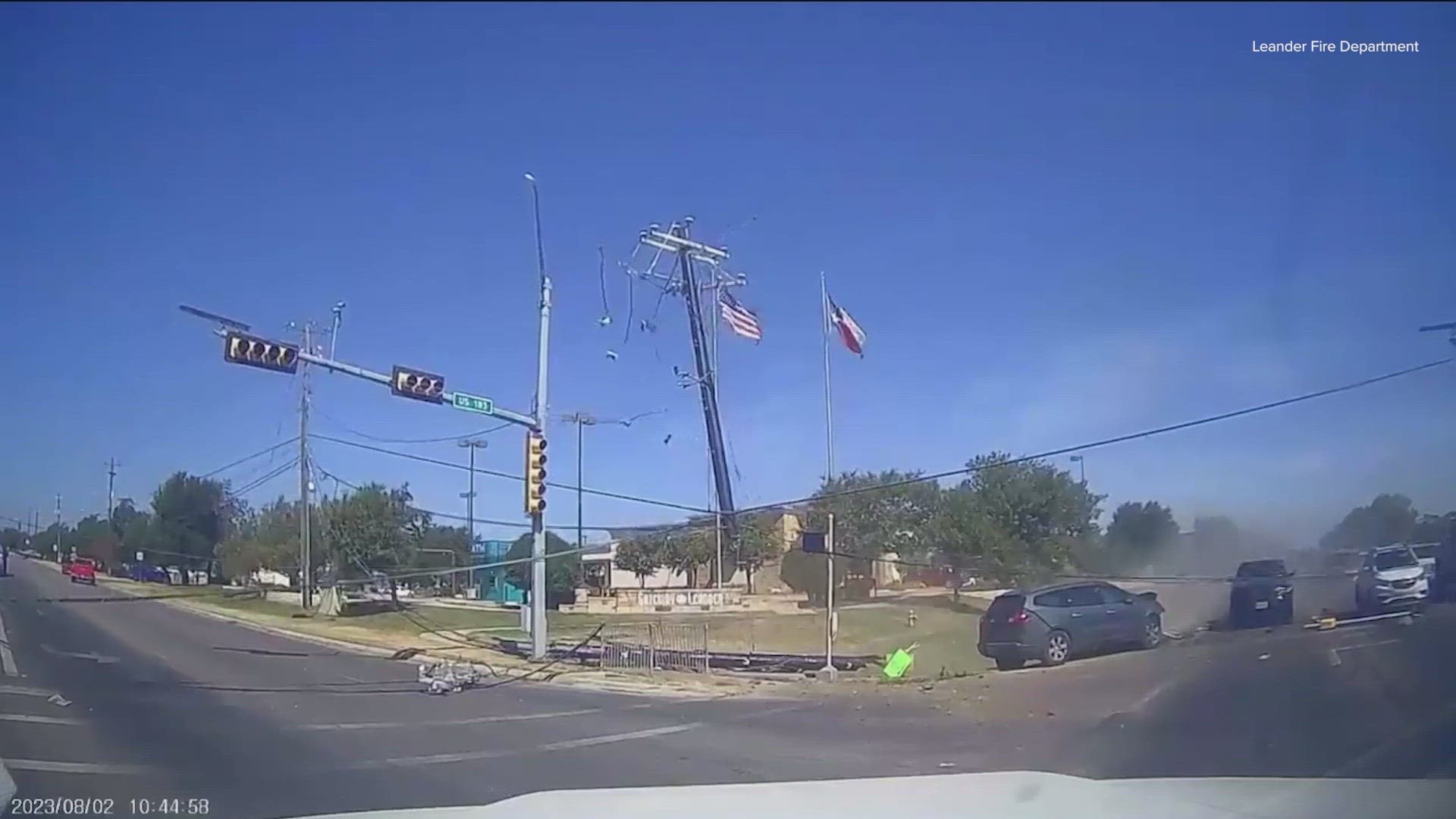 Leander driver hits utility pole, pole bounces on power lines | wfaa.com