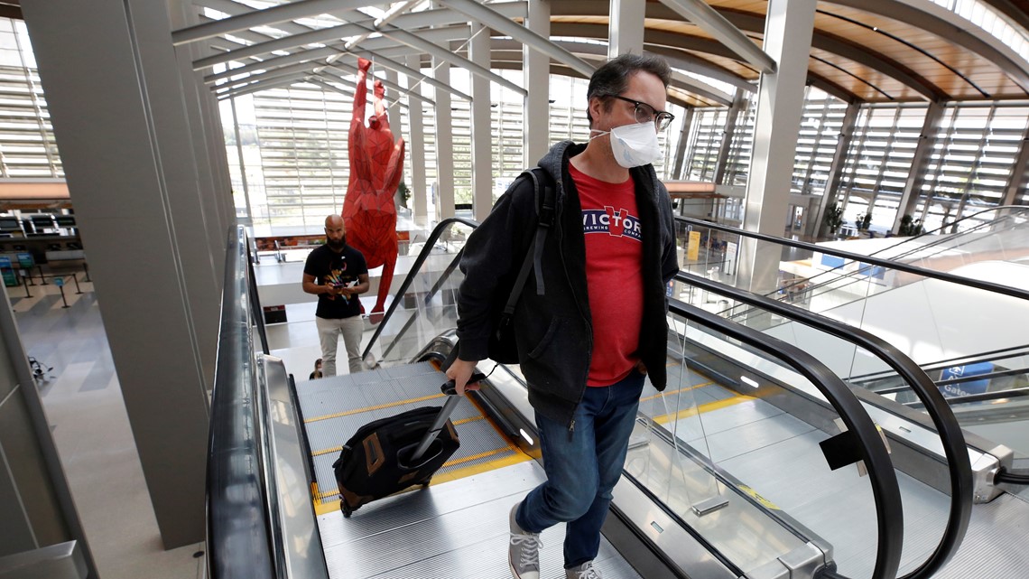 Major airlines stepping up face mask enforcement for passengers | wfaa.com