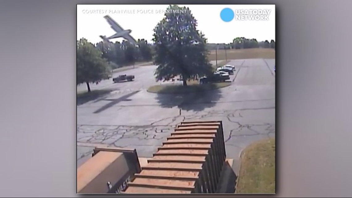 Must-see: Man survives plane crash into a tree | wfaa.com