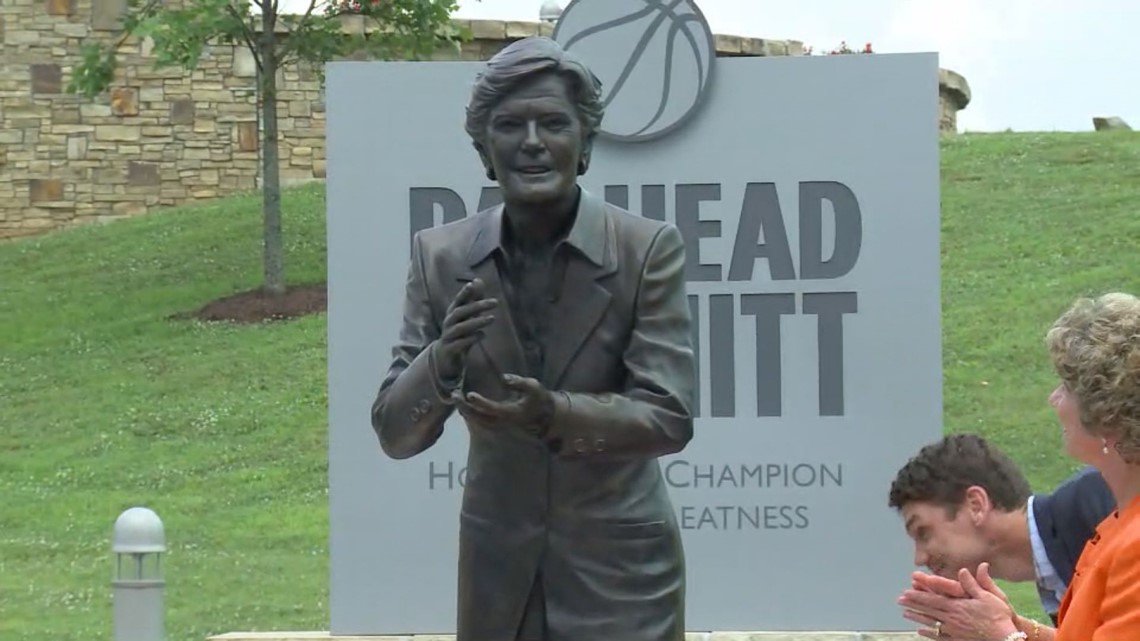 Pat Summitt's hometown unveils statue in her honor | wfaa.com