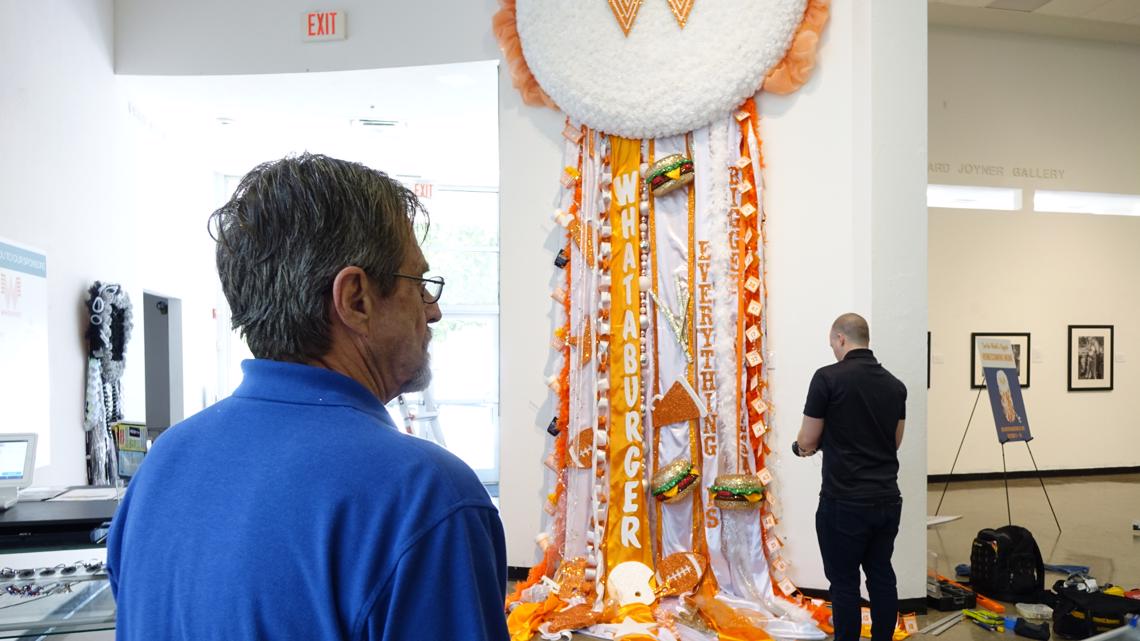 What a mum! Arlington Museum of Art unveils 18-foot-tall Whataburger ...