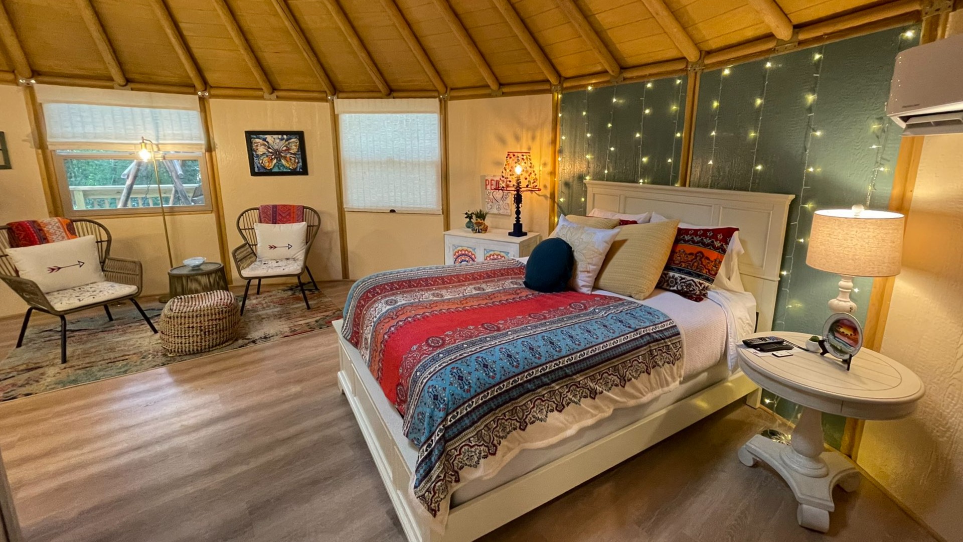 Need an end-of-summer getaway? Try glamping in Grand Prairie | wfaa.com