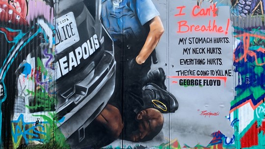 Dallas artists create murals to spark conversations about social ...