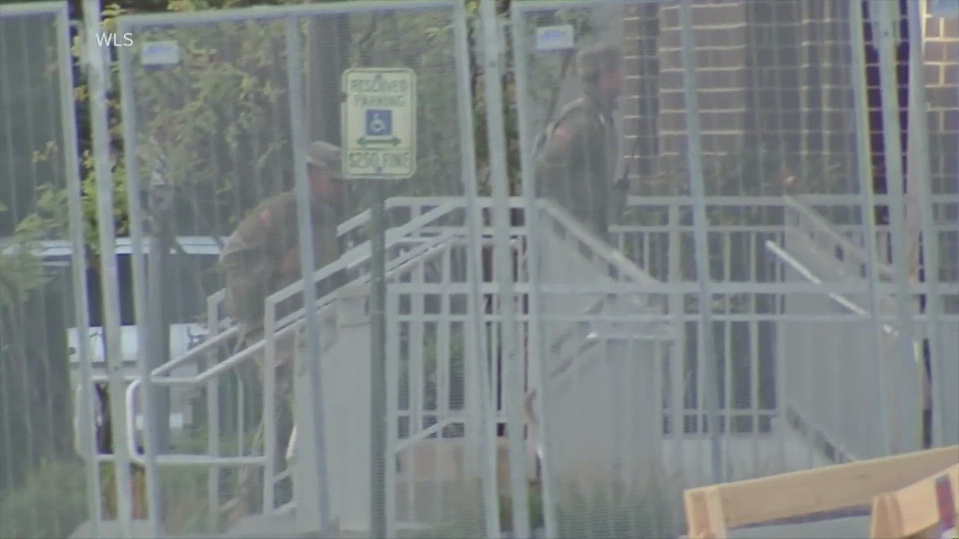 Federal judge temporarily blocks National Guard deployment in Illinois ...