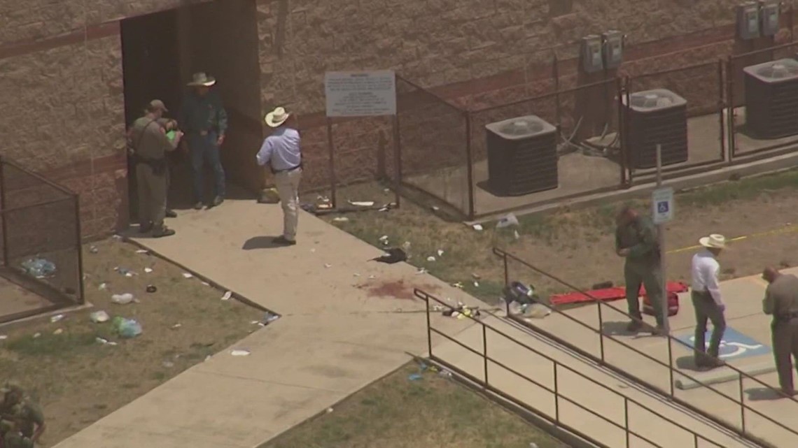 Report: Uvalde police didn't try to open doors to classrooms where ...