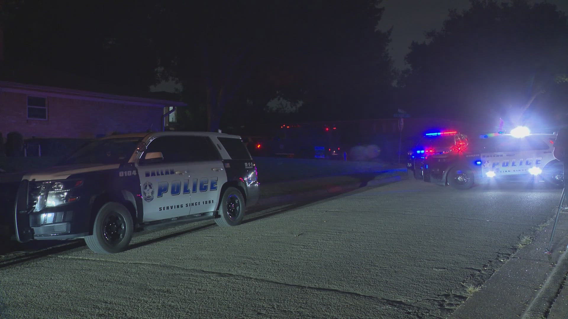 Dallas, Texas: Police shoot, kill knife wielding man, officers on scene ...