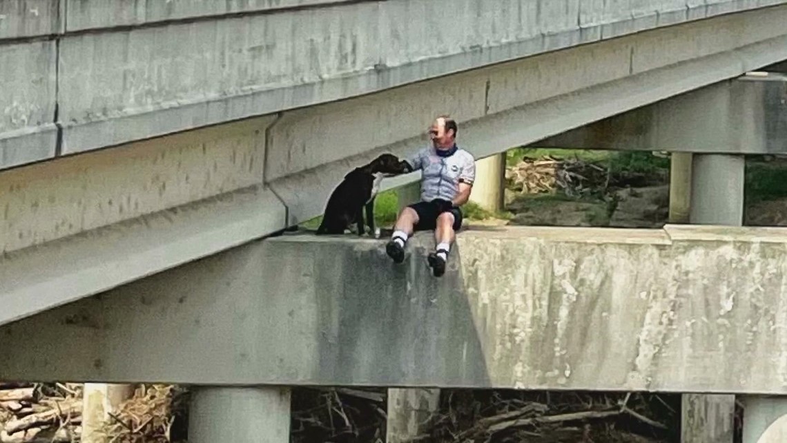 Need a smile? Fort Worth cyclists rescue dog stuck on bridge | wfaa.com